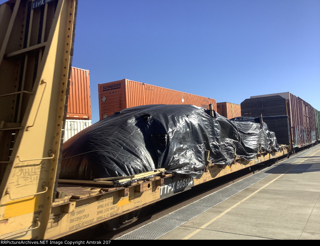 TTX Bulkhead Flat #805144 Passes Commerce With a Tarp Flappin All Over ...