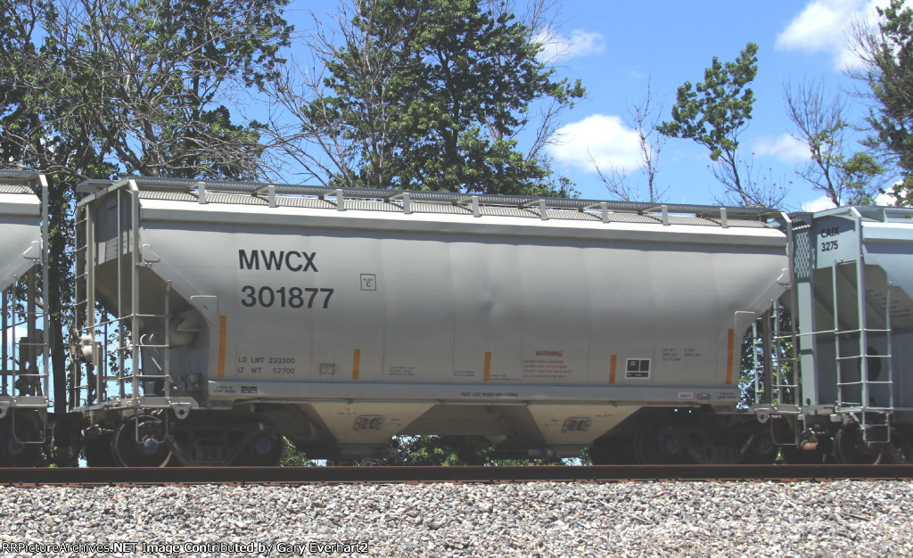 MWCX 301877 - Midwest Railcar Corp