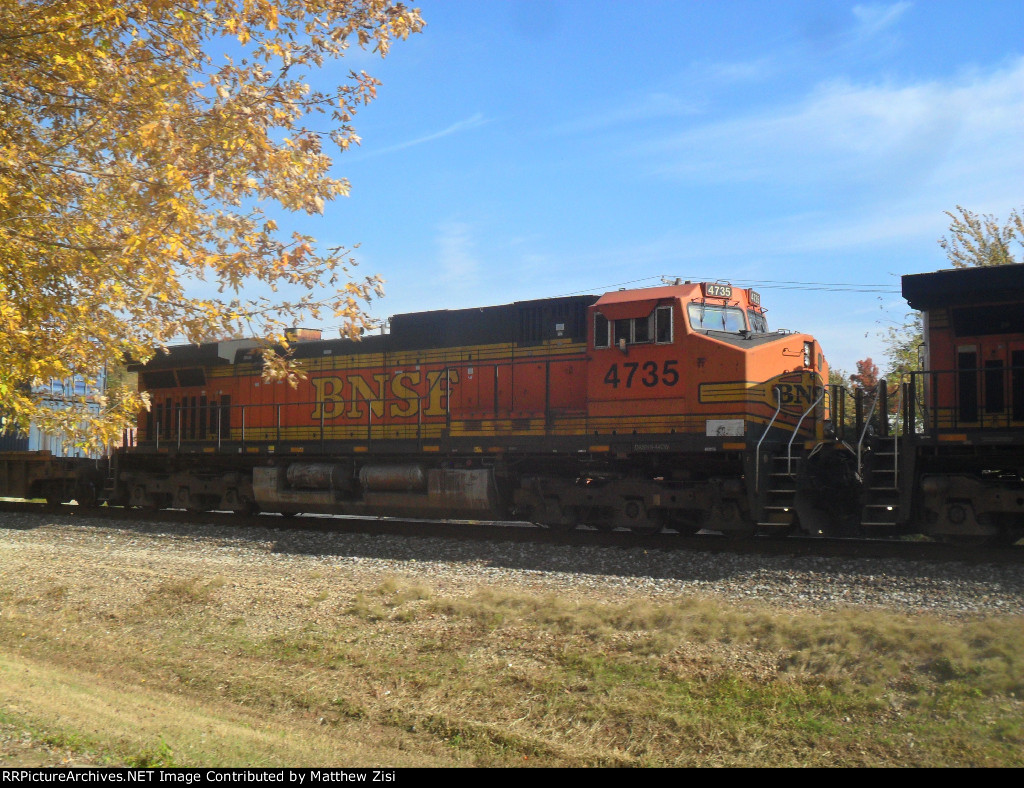 BNSF 4735