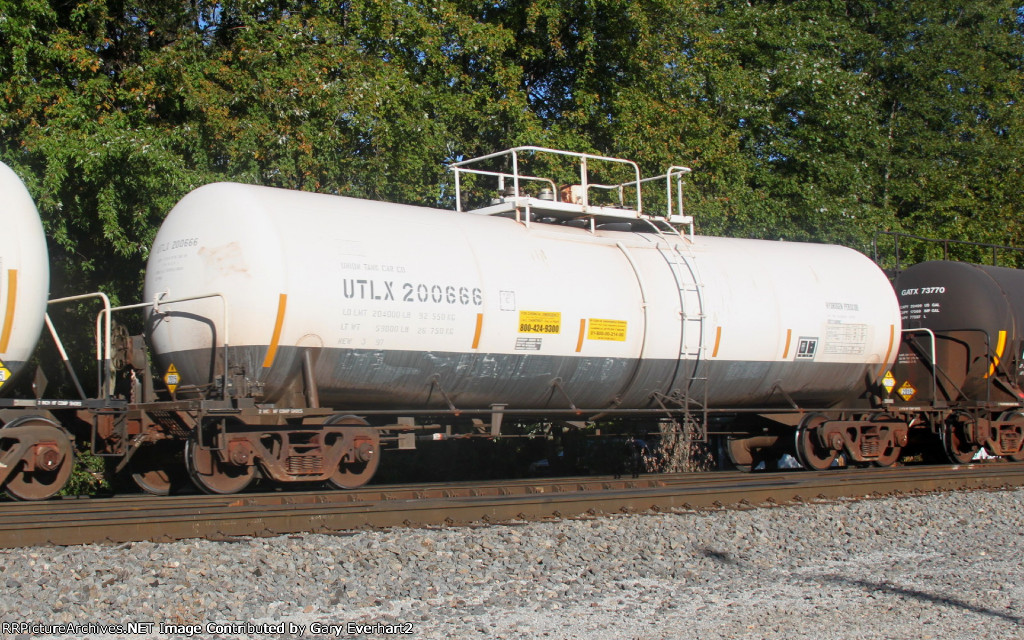 UTLX 200666 - Union Tank Car