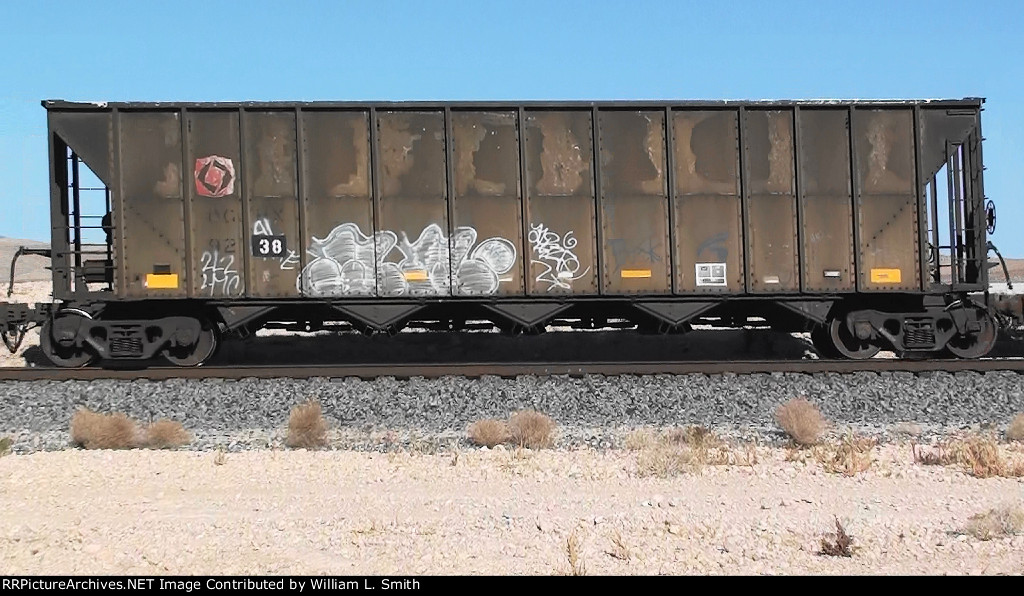 EB Empty Hopper Frt at Erie NV -25