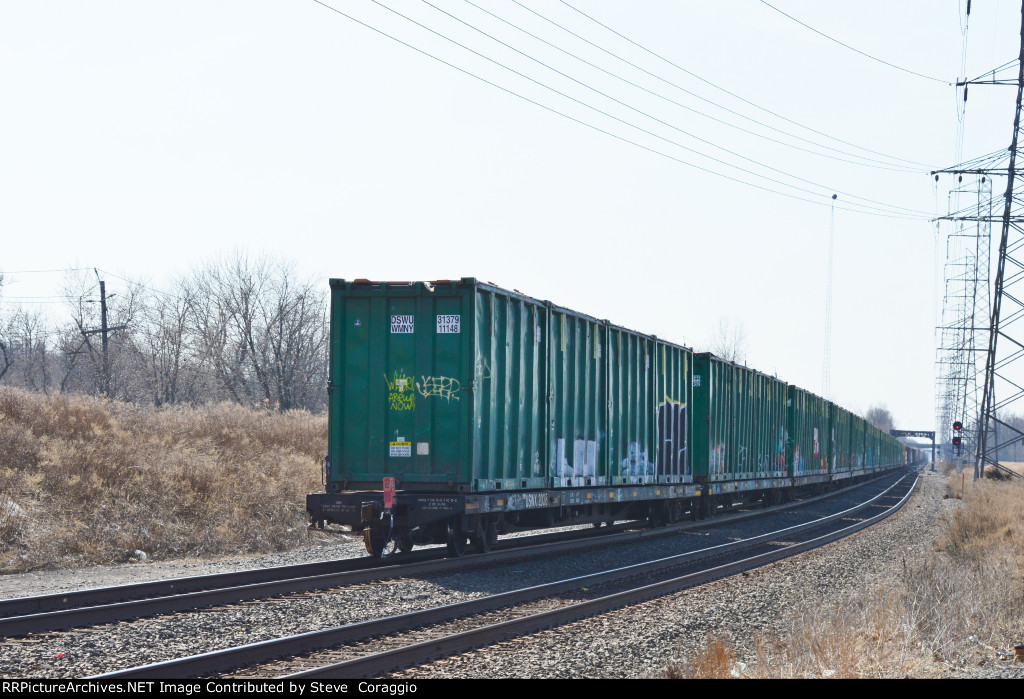 Tail end view of Q 421