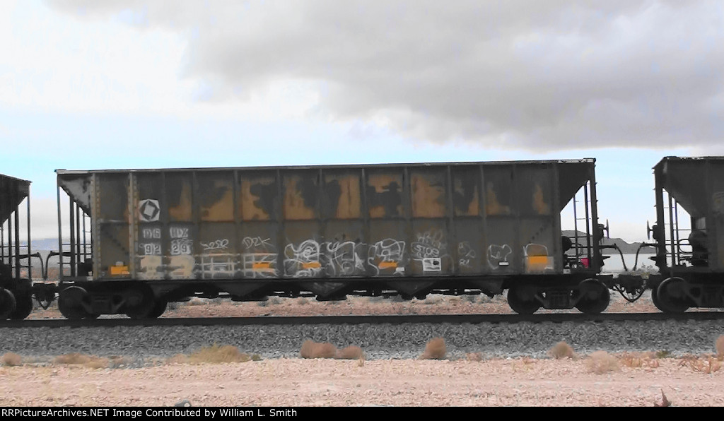 EB Empty Unit hopper Frt at Erie NV -15