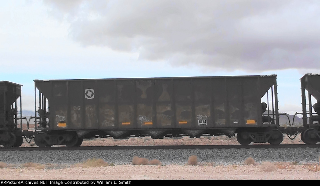 EB Empty Unit hopper Frt at Erie NV -88