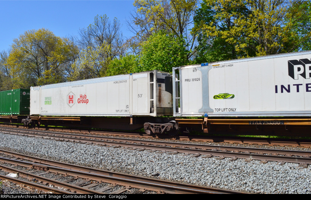 HGRU 300143 on Spine Car.