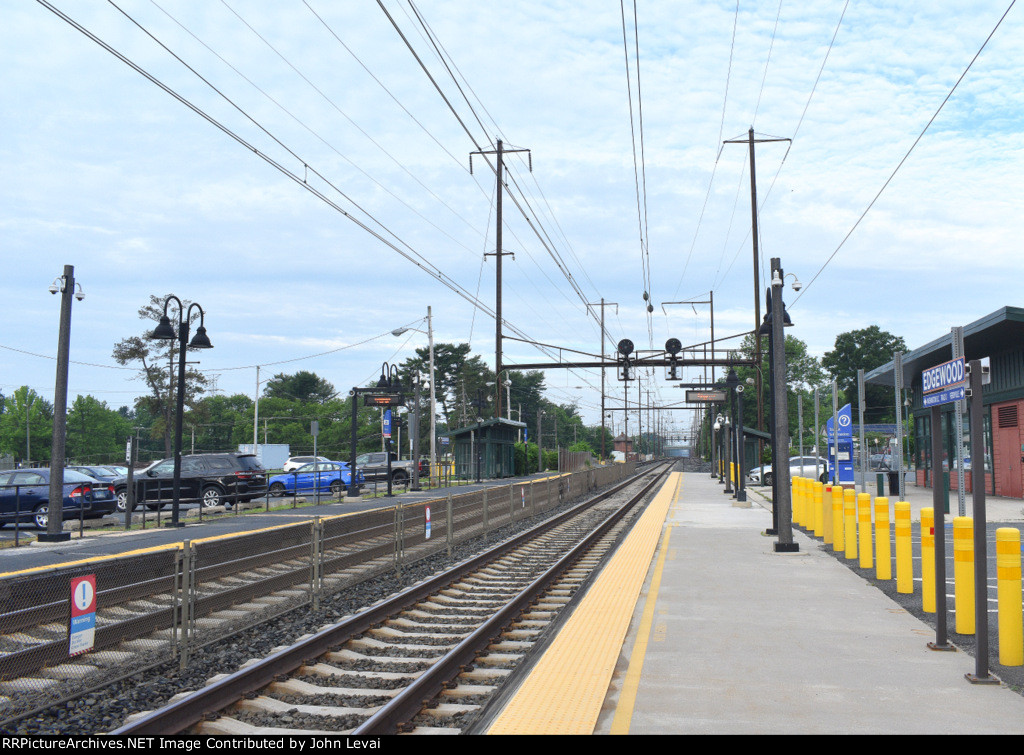 Edgewood MARC Station-looking south