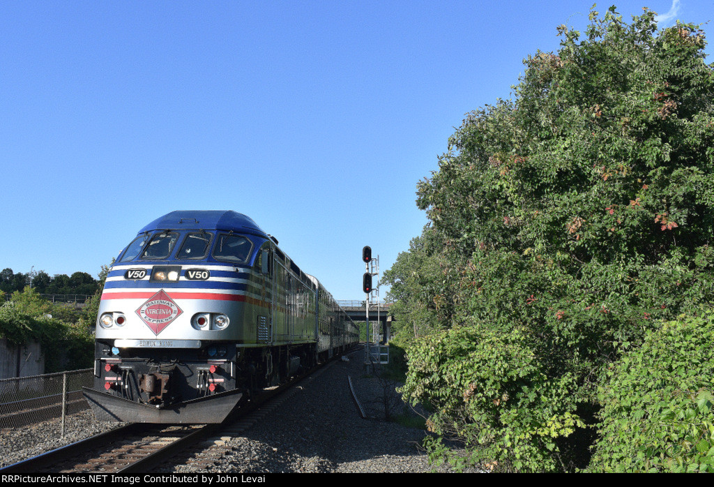 VRE Spoysylvania Bound Train arriving into Franconia-Springfield Station