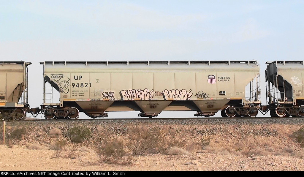 WB Heavy Manifest Frt at Erie NV -61