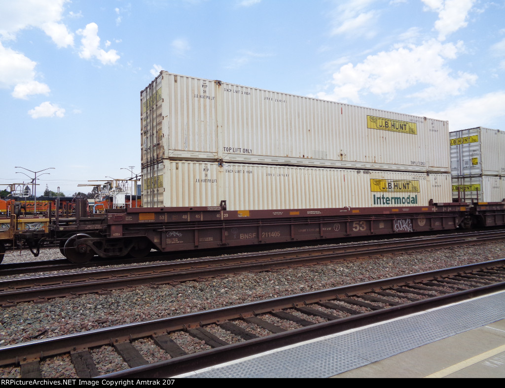 J.B. Hunt Containers #244541 and #249689 Head West at Commerce