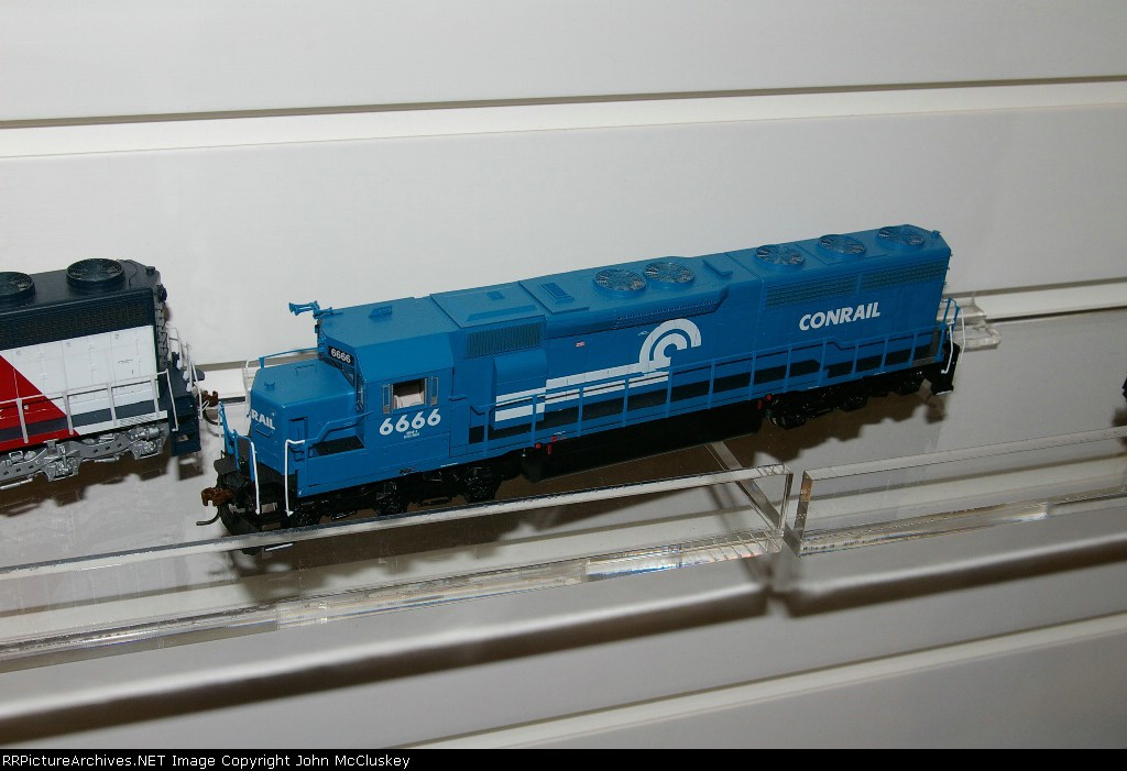 Athearn HO SD45-2