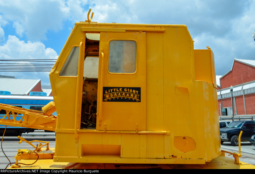 SBC Little Giant Workrane Crane