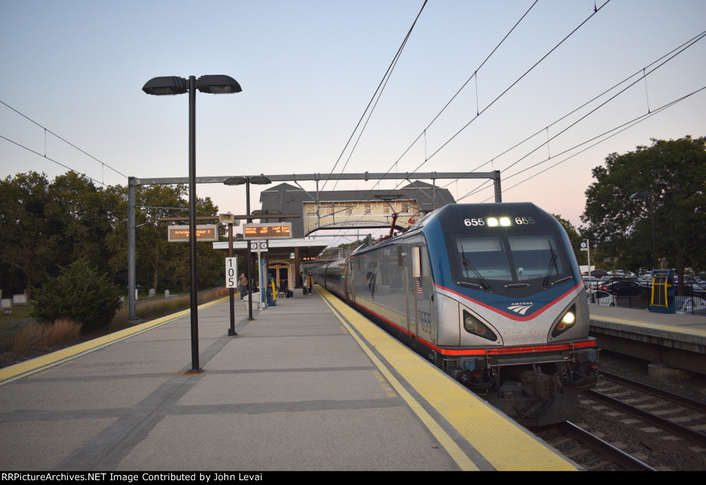 Sprinter # 655 leads Amtrak Train # 167 into Old Saybrook Station