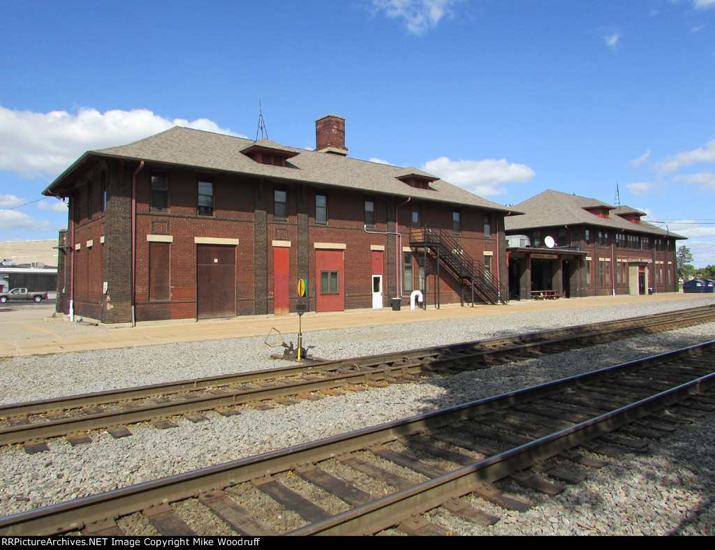Former Soo Line depot and offices