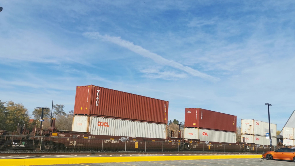 UCRY 57054 (Triple Well Car Altogther)