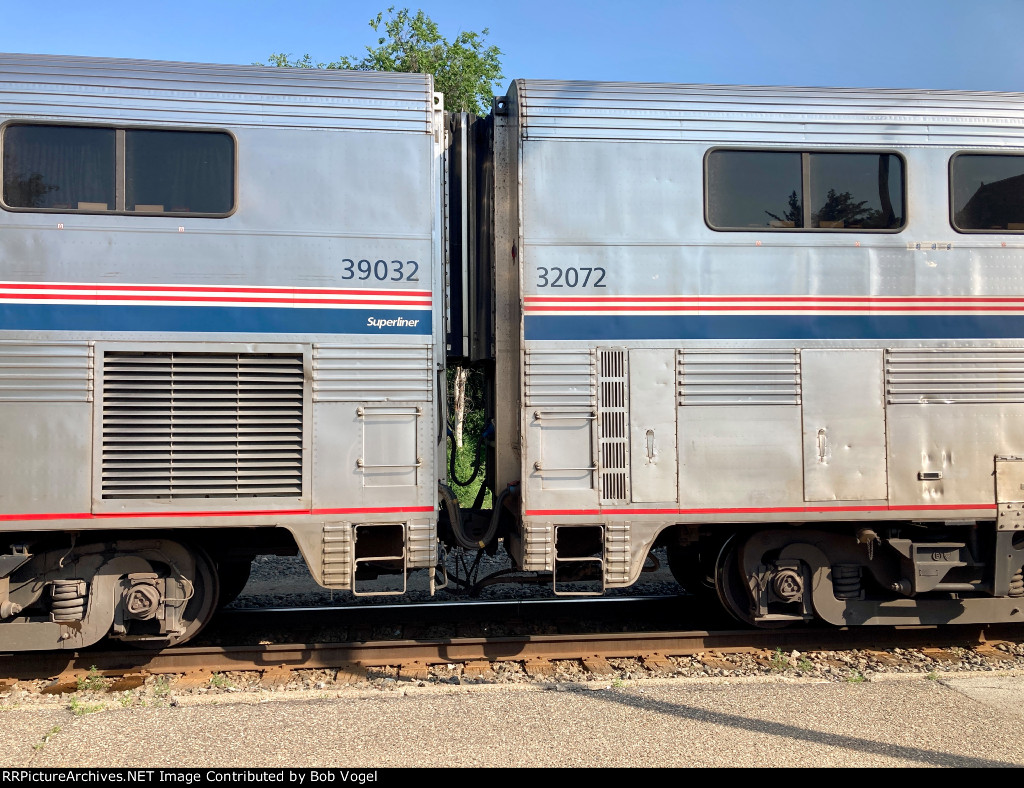 AMTK 39032 and 32072