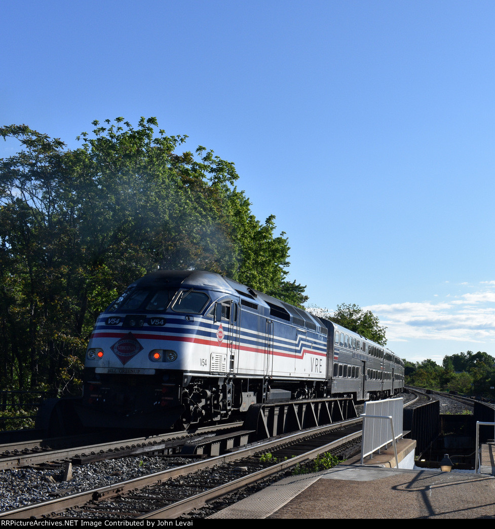 MP-36 pushing VRE Train # 330 out of ALX