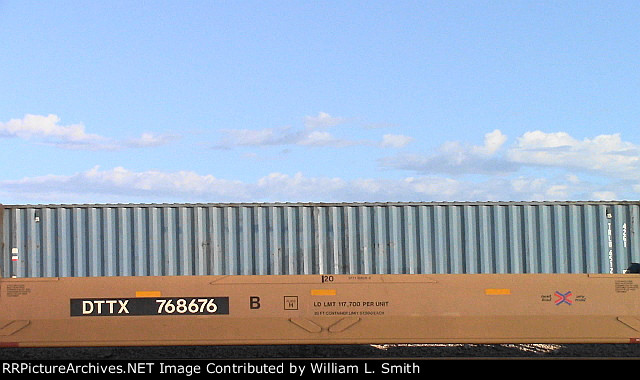 EB Unit Well Car Frt at Erie NV W-psjr -72