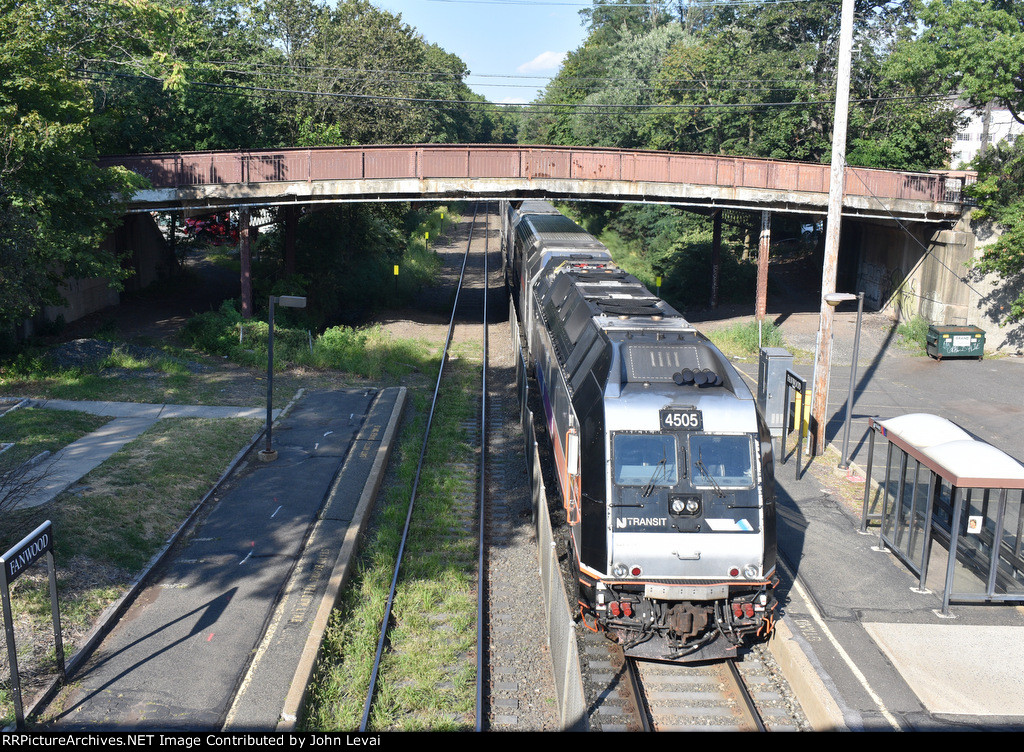 ALP-45DP # 4505 pushes Train # 5526 out of Fanwood Depot heading to NWK