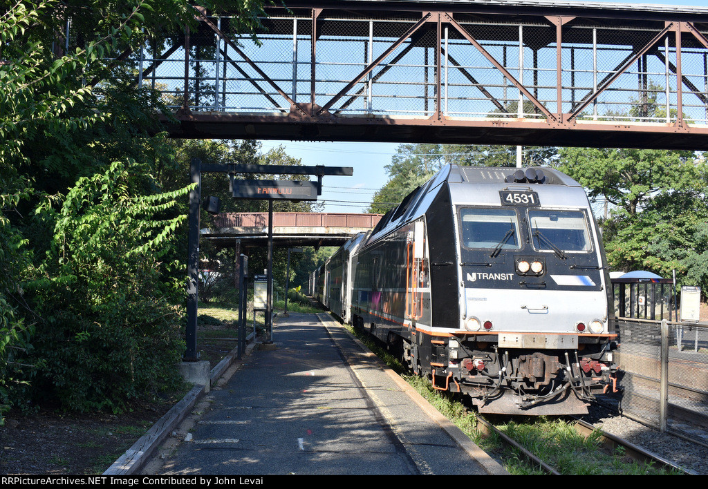 ALP-45DP # 4505 pushes Train # 5526 out of Fanwood Depot heading to NWK