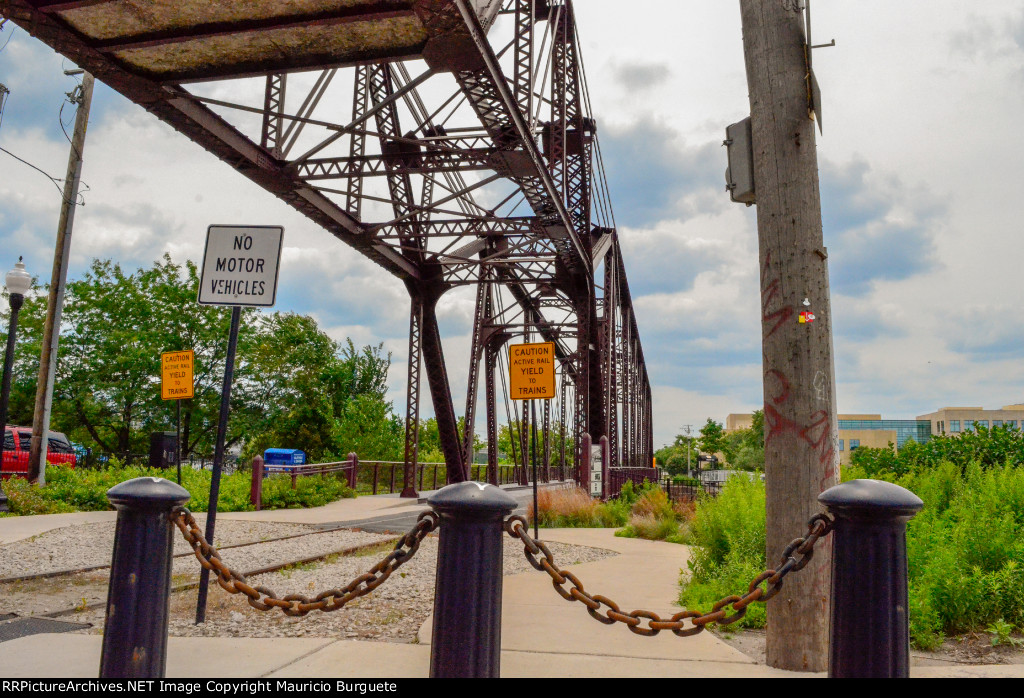 Cherry Avenue Bridge