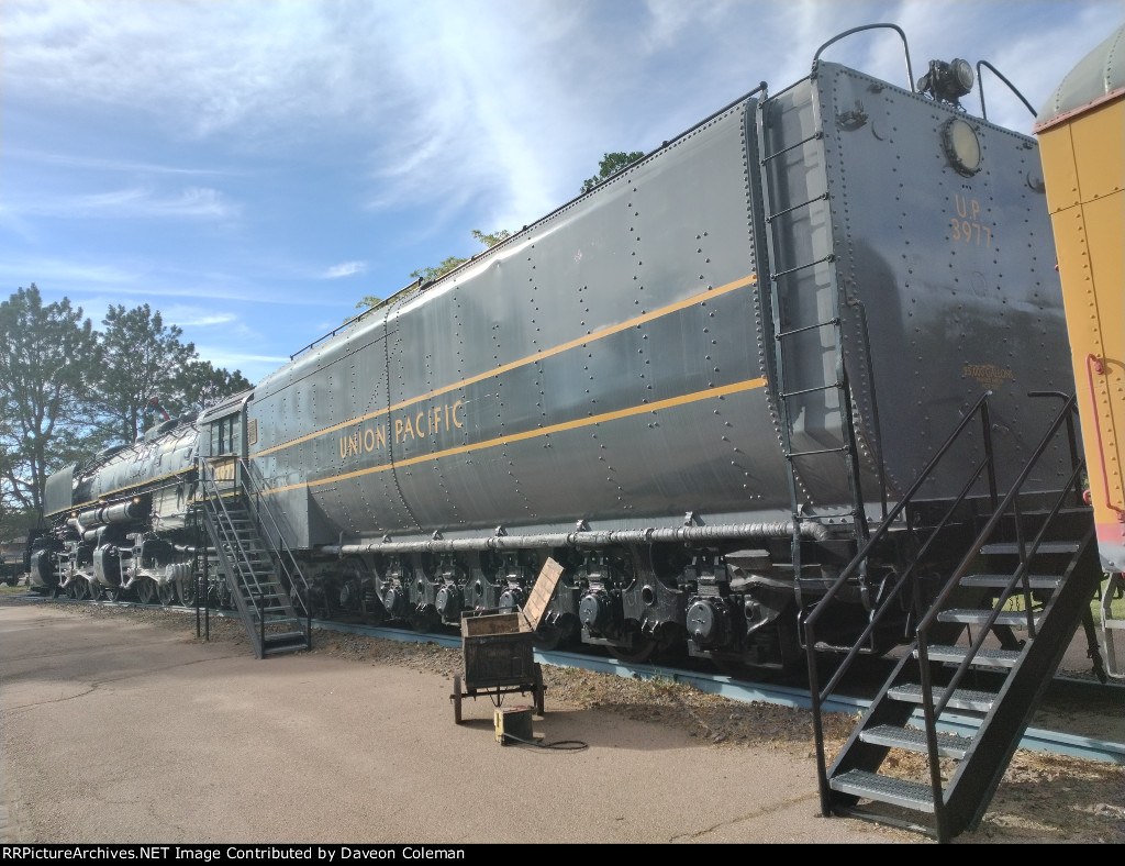 Union Pacific 3977