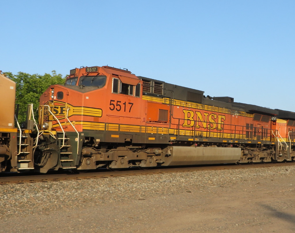 BNSF 5517