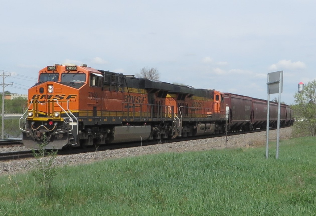 BNSF 7099 East
