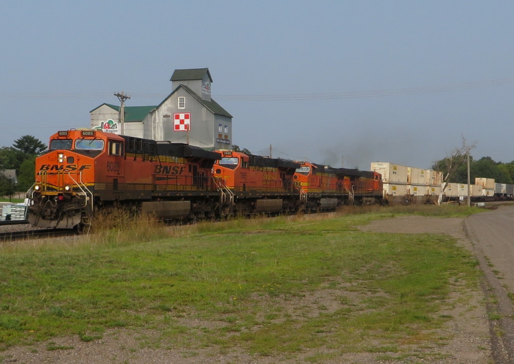 BNSF 6085 East