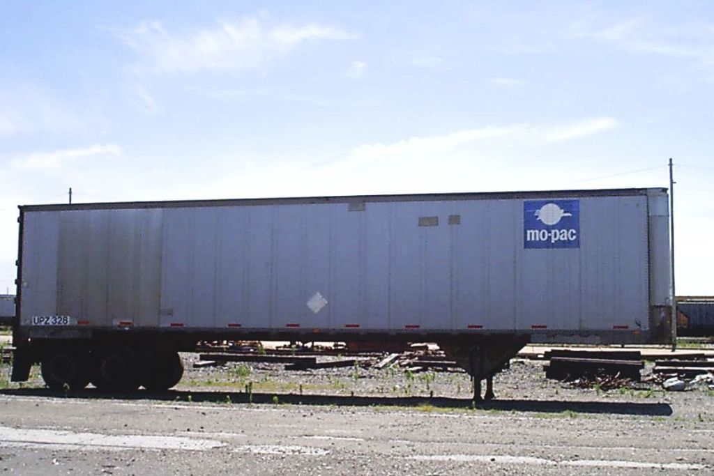 UPZ 328 MoPac Trailmobile Trailer