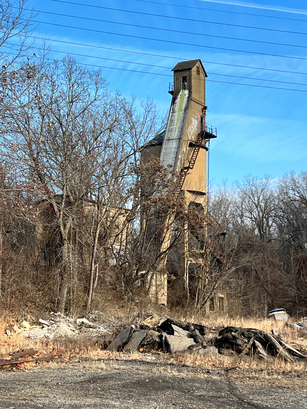 The B&O coal tower still oversees its terrain.