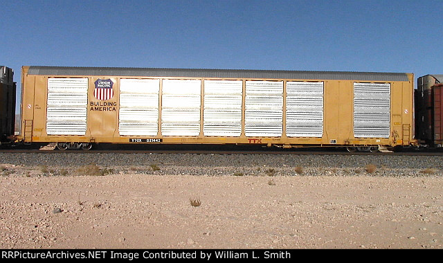 WB Unit Vehicular Frt at Erie NV -11