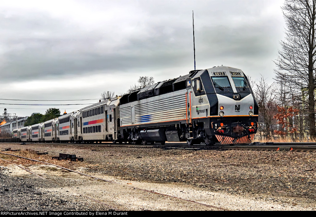 NJT 4013 on train 1862