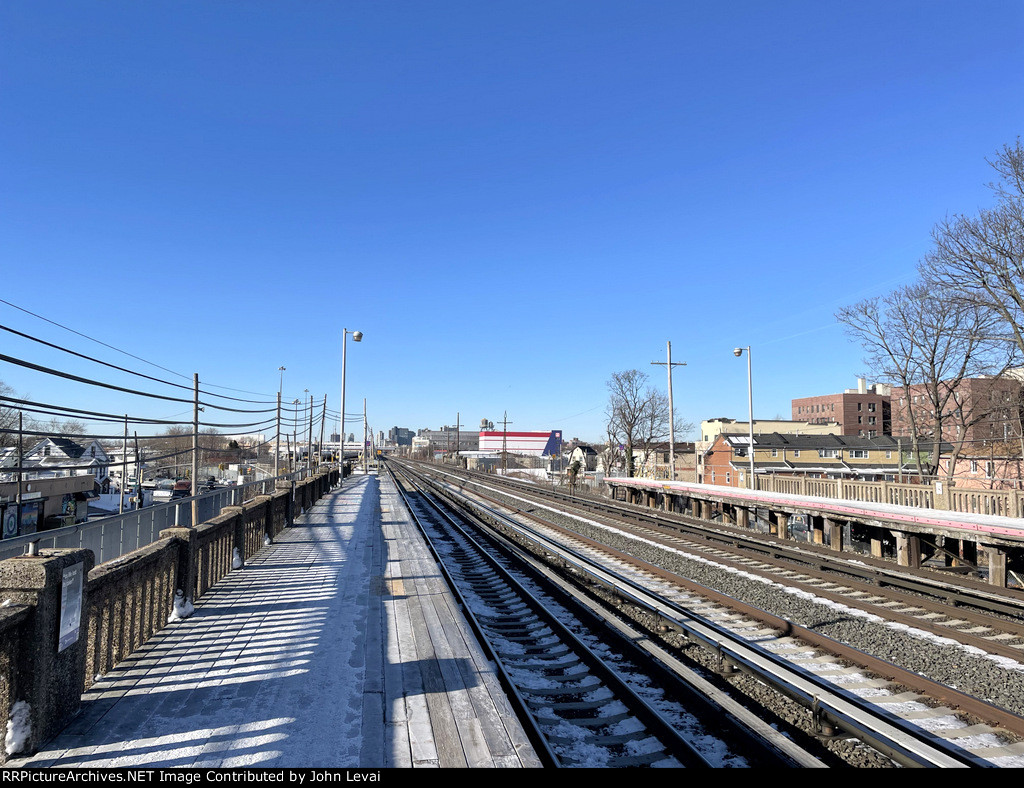 Hollis Station-looking west. We can see the LIRR Hillside Yard ...