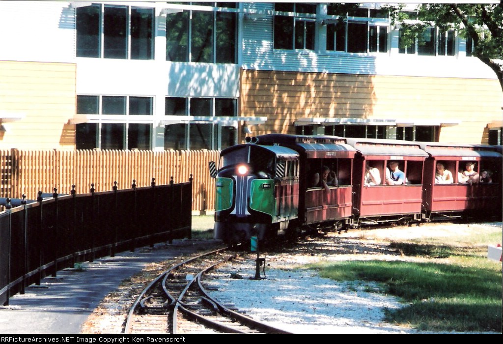 Milwaukee Zoo Safari Train Diesel Engine # 1992