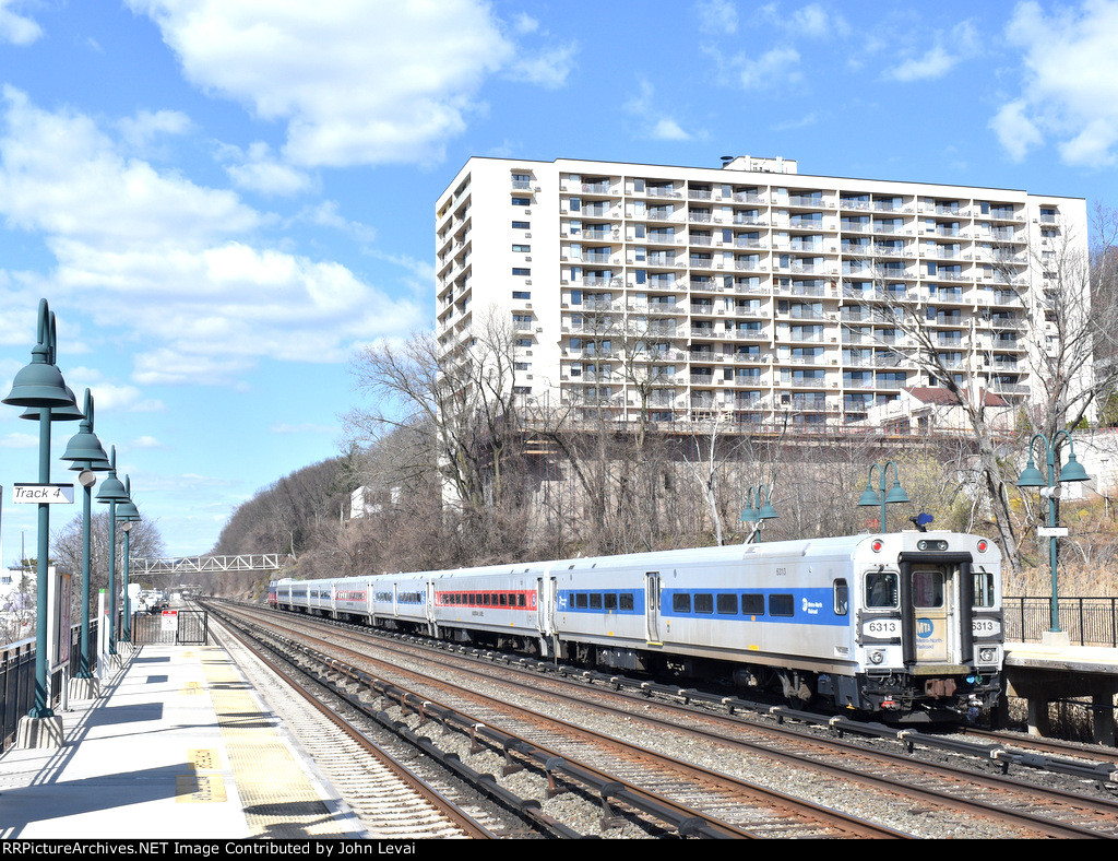 Shoreliner Cab Car # 6313 trailing on MNR Train # 837