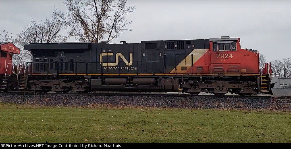 CN 2924