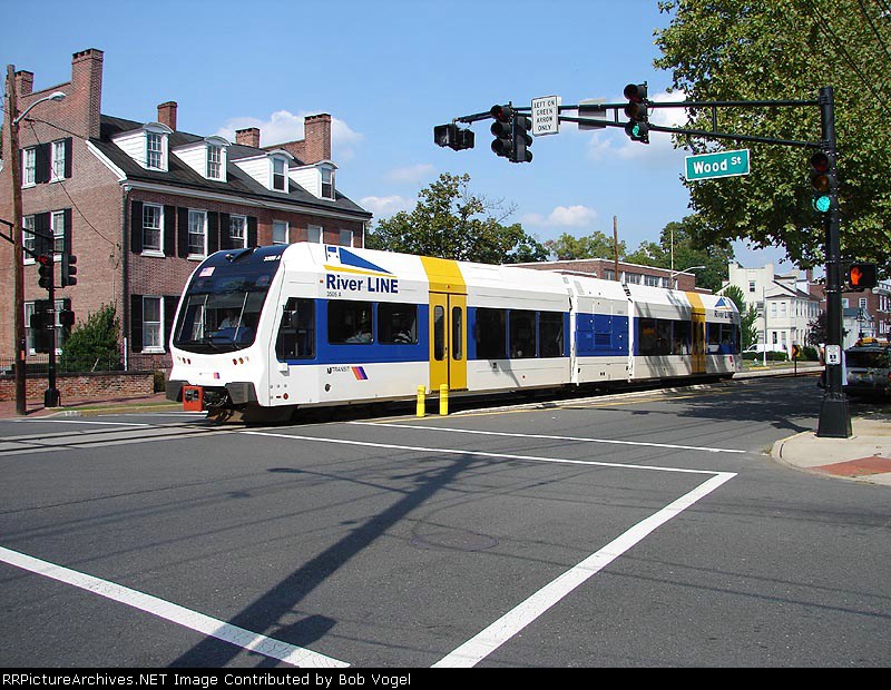 NJT River LINE DLRV on Broad Street