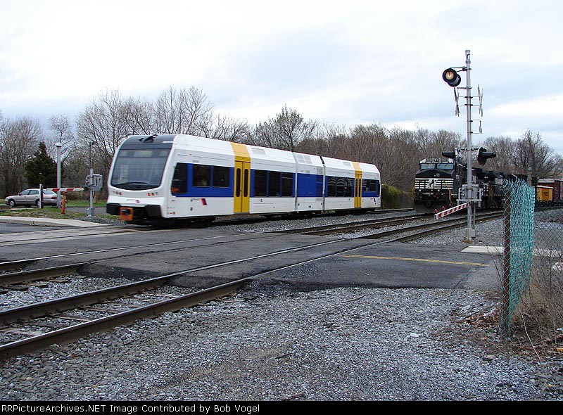 NJT River LINE