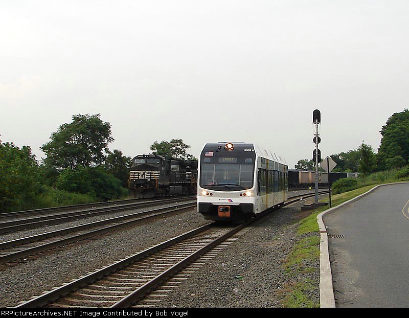 NJT River LINE