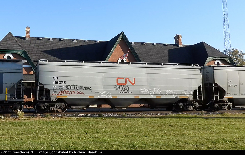 CN 115075