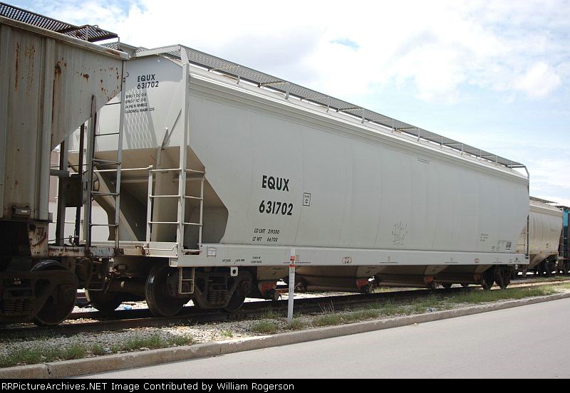 Equistar Chemicals, LP (EQUX) Covered Hopper No. 631702