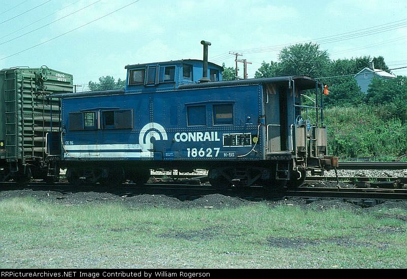 Conrail Caboose No. 18627