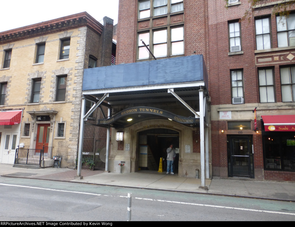 PATH Christopher Street Station