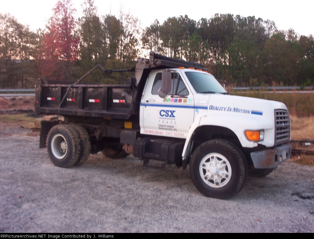 CSX dump truck