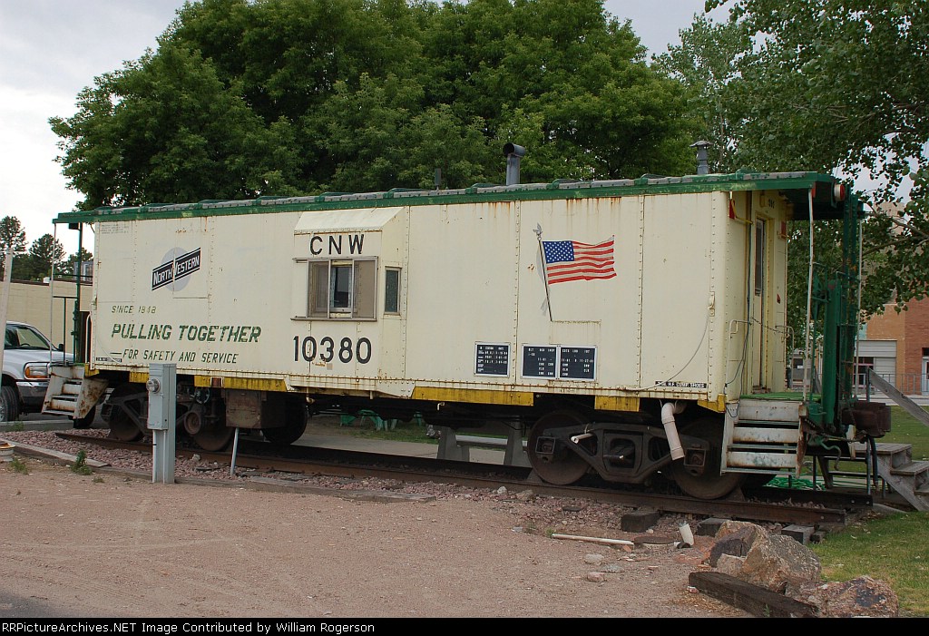 Chicago & North Western Railroad (CNW) Caboose No. 10380