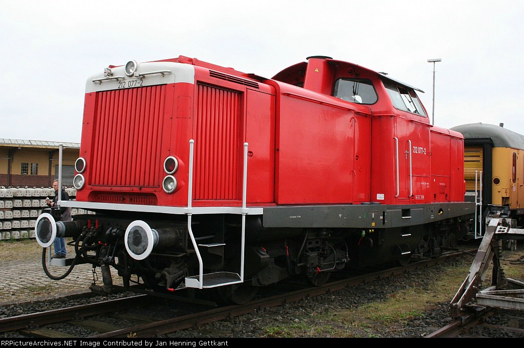 DB 212 077