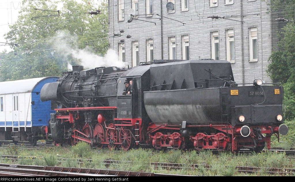 DB 52 8038