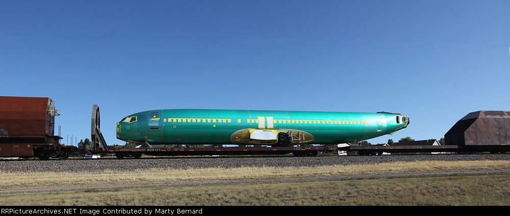 BNSF Flat Car #800127 With Boeing 737 Fuselage, see: http://railfan44 ...