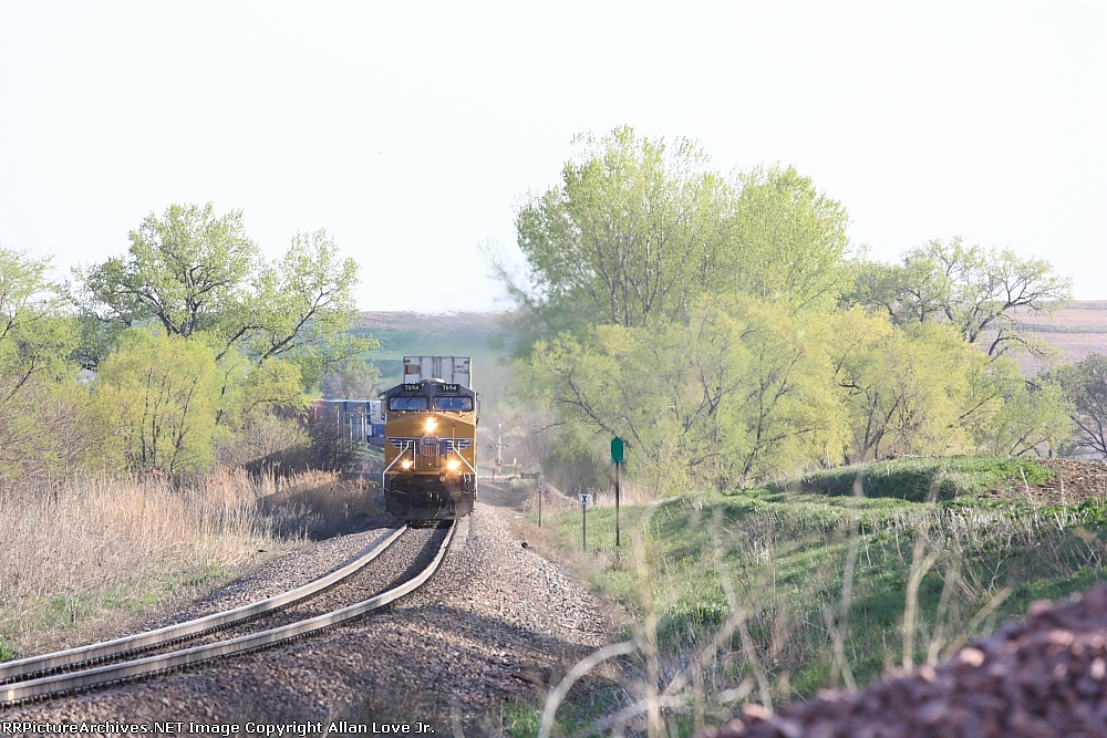 UP 7694 east