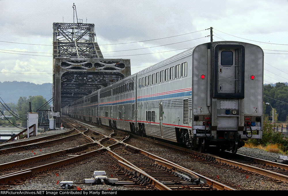 Train 11, The Coast Starlight